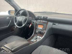 Синий Мерседес Ц 240 2003 в Рига, объемом двигателя 2.60 л и пробегом 215 тыс. км за 1490 €, фото 9 на AUTOMOTO.COM.LV