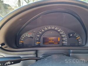 Pelēks Mercedes-Benz c-240 2001 Rīga, ar dzinēja tilpumu 2.60 L un nobraukumu 249 tūkst. km par 2350 €, foto 10 vietnē AUTOMOTO.COM.LV
