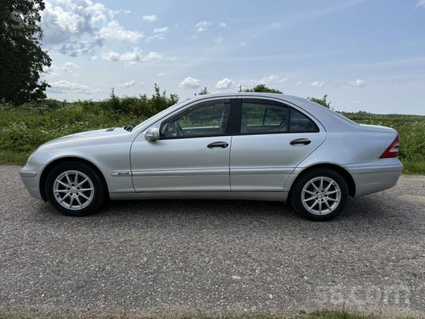 Mercedes-Benz c-240 2000 in Ogre, with an engine capacity of 2.60 L and mileage of 161 thousand km for 750 €, photo 1 on AUTOMOTO.COM.LV
