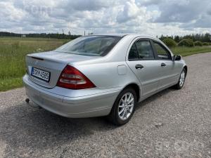 Mercedes-Benz c-240 2000 in Ogre, with an engine capacity of 2.60 L and mileage of 161 thousand km for 750 €, photo 4 on AUTOMOTO.COM.LV