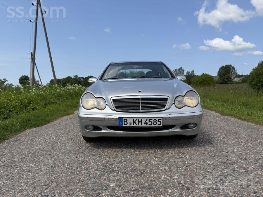 Mercedes-Benz c-240 2000 in Ogre, with an engine capacity of 2.60 L and mileage of 161 thousand km for 750 €, photo 7 on AUTOMOTO.COM.LV