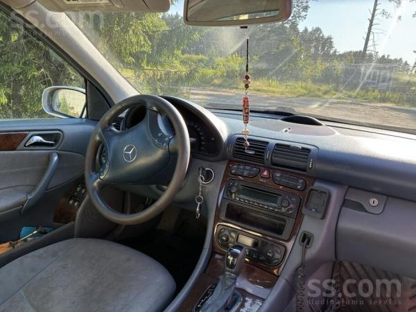 Mercedes-Benz c-240 2001 Jūrmala, ar dzinēja tilpumu 2.60 L un nobraukumu 245 tūkst. km par 550 €, foto 5 vietnē AUTOMOTO.COM.LV