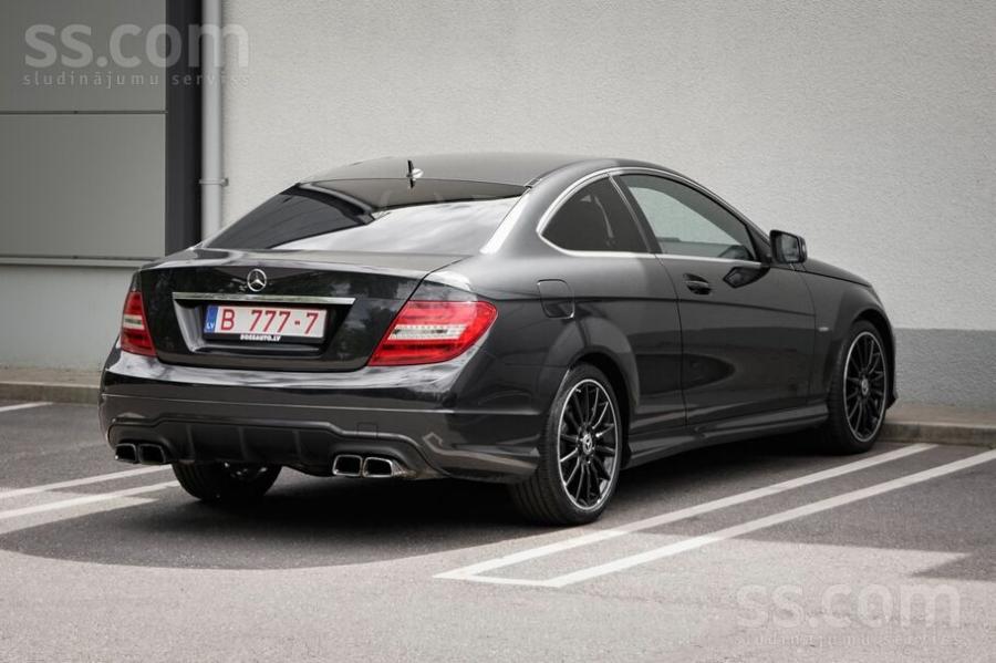 Black Mercedes-Benz C 250 2011 in Riga, with an engine capacity of 2.20 L and mileage of 233 thousand km for 9350 €, photo 5 on AUTOMOTO.COM.LV