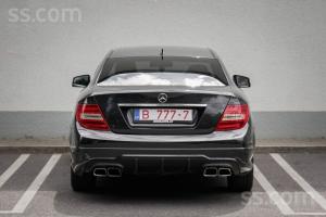 Black Mercedes-Benz C 250 2011 in Riga, with an engine capacity of 2.20 L and mileage of 233 thousand km for 9350 €, photo 6 on AUTOMOTO.COM.LV