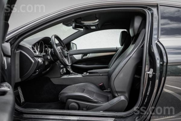 Black Mercedes-Benz C 250 2011 in Riga, with an engine capacity of 2.20 L and mileage of 233 thousand km for 9350 €, photo 10 on AUTOMOTO.COM.LV