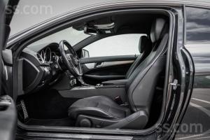 Black Mercedes-Benz C 250 2011 in Riga, with an engine capacity of 2.20 L and mileage of 233 thousand km for 9350 €, photo 10 on AUTOMOTO.COM.LV