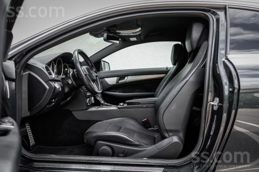 Black Mercedes-Benz C 250 2011 in Riga, with an engine capacity of 2.20 L and mileage of 233 thousand km for 9350 €, photo 10 on AUTOMOTO.COM.LV