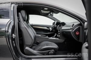 Black Mercedes-Benz C 250 2011 in Riga, with an engine capacity of 2.20 L and mileage of 233 thousand km for 9350 €, photo 11 on AUTOMOTO.COM.LV