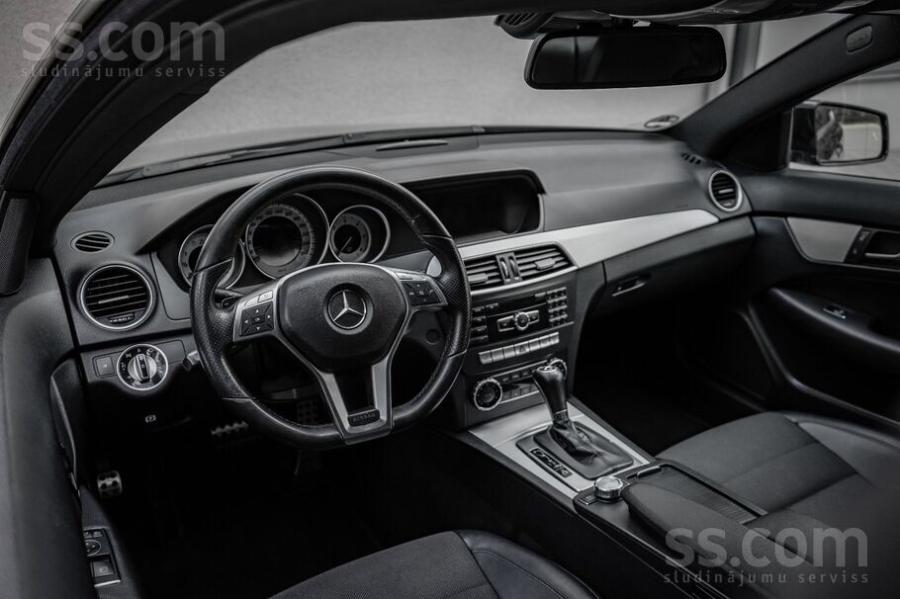 Black Mercedes-Benz C 250 2011 in Riga, with an engine capacity of 2.20 L and mileage of 233 thousand km for 9350 €, photo 14 on AUTOMOTO.COM.LV