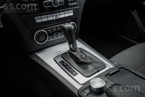 Black Mercedes-Benz C 250 2011 in Riga, with an engine capacity of 2.20 L and mileage of 233 thousand km for 9350 €, photo 18 on AUTOMOTO.COM.LV