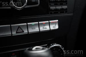 Black Mercedes-Benz C 250 2011 in Riga, with an engine capacity of 2.20 L and mileage of 233 thousand km for 9350 €, photo 21 on AUTOMOTO.COM.LV