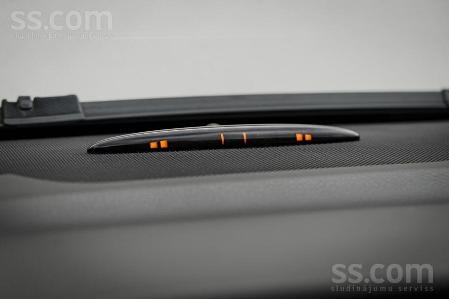 Black Mercedes-Benz C 250 2011 in Riga, with an engine capacity of 2.20 L and mileage of 238 thousand km for 9950 €, photo 29 on AUTOMOTO.COM.LV