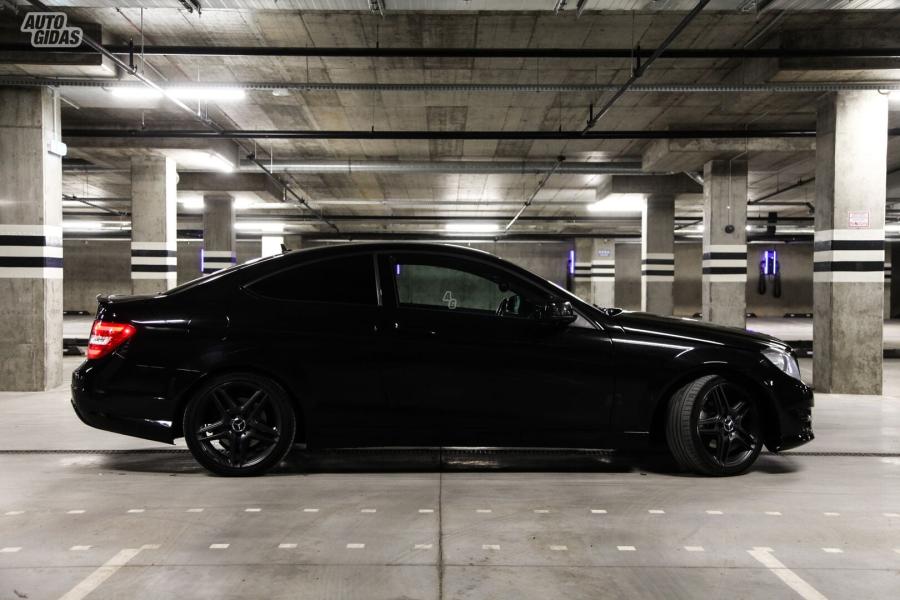 Melns Mercedes-Benz C 250 2012 Panevēža, ar dzinēja tilpumu 2.10 L un nobraukumu 265 tūkst. km par 8700 €, foto 6 vietnē AUTOMOTO.COM.LV