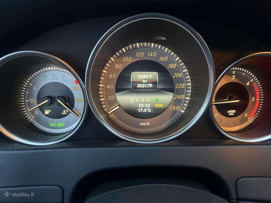 Black Mercedes-Benz C 250 2014 in Vilnius, with an engine capacity of 2.10 L and mileage of 353 thousand km for 6150 €, photo 14 on AUTOMOTO.COM.LV