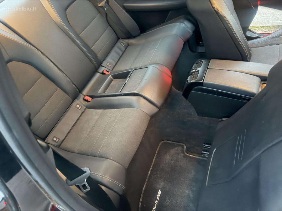 Black Mercedes-Benz C 250 2014 in Vilnius, with an engine capacity of 2.10 L and mileage of 353 thousand km for 6150 €, photo 18 on AUTOMOTO.COM.LV