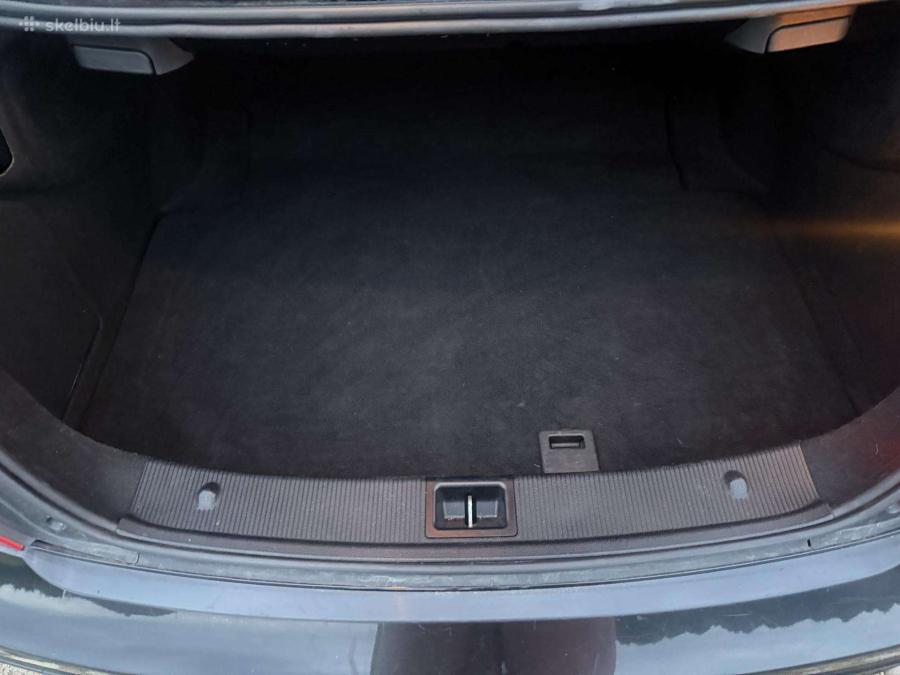 Black Mercedes-Benz C 250 2014 in Vilnius, with an engine capacity of 2.10 L and mileage of 353 thousand km for 6150 €, photo 20 on AUTOMOTO.COM.LV
