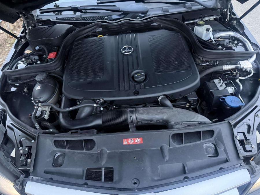 Black Mercedes-Benz C 250 2014 in Vilnius, with an engine capacity of 2.10 L and mileage of 353 thousand km for 6150 €, photo 22 on AUTOMOTO.COM.LV