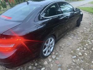 Black Mercedes-Benz C 250 2014 in Vilnius, with an engine capacity of 2.10 L and mileage of 353 thousand km for 6150 €, photo 24 on AUTOMOTO.COM.LV