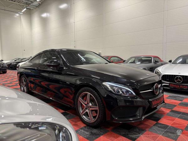 Black Mercedes-Benz C 250 2017 in Vilnius, with an engine capacity of 2.14 L and mileage of 229 thousand km for 21490 €, photo 3 on AUTOMOTO.COM.LV