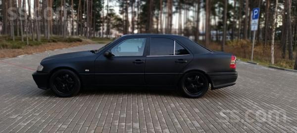 Melns Mercedes-Benz C 250 1996 Talsi, ar dzinēja tilpumu 2.50 L un nobraukumu 404 tūkst. km par 2000 €, foto 2 vietnē AUTOMOTO.COM.LV