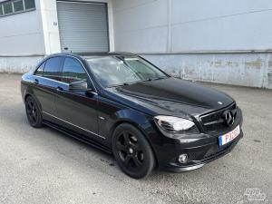 Black Mercedes-Benz C 250 2009 in Klaipeda, with an engine capacity of 2.20 L and mileage of 378 thousand km for 3850 €, photo 5 on AUTOMOTO.COM.LV
