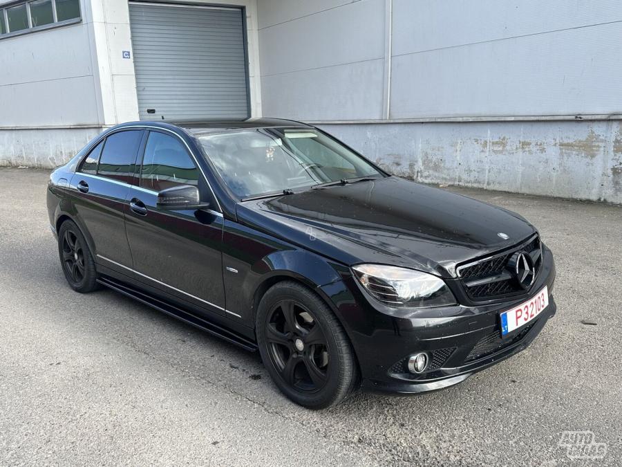Black Mercedes-Benz C 250 2009 in Klaipeda, with an engine capacity of 2.20 L and mileage of 378 thousand km for 3850 €, photo 5 on AUTOMOTO.COM.LV