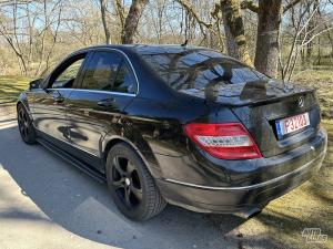 Black Mercedes-Benz C 250 2009 in Klaipeda, with an engine capacity of 2.20 L and mileage of 378 thousand km for 3850 €, photo 17 on AUTOMOTO.COM.LV