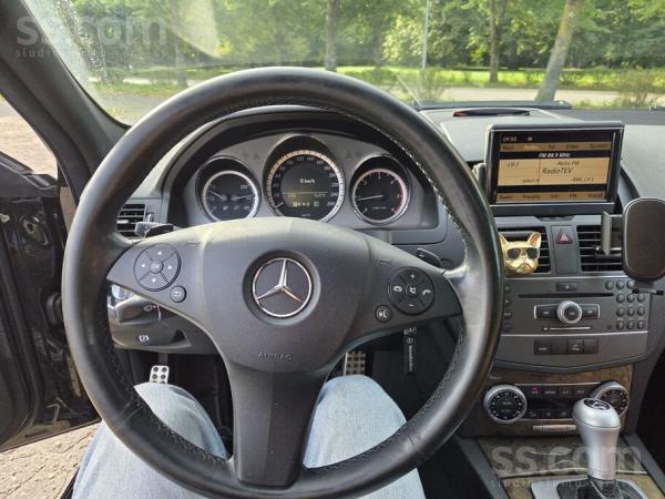 Black Mercedes-Benz C 250 2010 in Liepaja, with an engine capacity of 2.20 L and mileage of 304 thousand km for 7100 €, photo 6 on AUTOMOTO.COM.LV