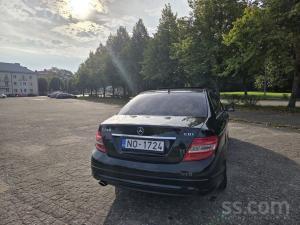 Черный Мерседес Ц 250 2010 в Лиепая, объемом двигателя 2.20 л и пробегом 304 тыс. км за 7100 €, фото 12 на AUTOMOTO.COM.LV