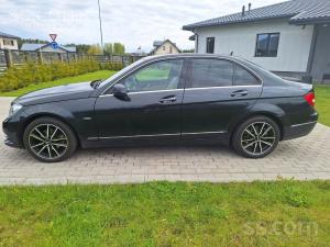 Melns Mercedes-Benz C 250 2012 Rīga, ar dzinēja tilpumu 1.80 L un nobraukumu 165 tūkst. km par 7500 €, foto 4 vietnē AUTOMOTO.COM.LV
