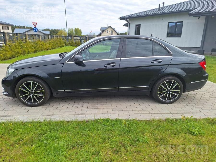 Melns Mercedes-Benz C 250 2012 Rīga, ar dzinēja tilpumu 1.80 L un nobraukumu 165 tūkst. km par 7500 €, foto 4 vietnē AUTOMOTO.COM.LV