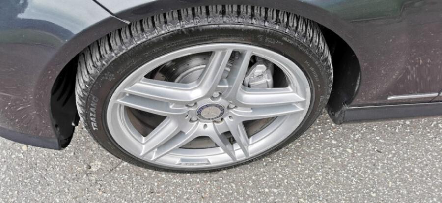 Black Mercedes-Benz C 250 2012 in Riga, with an engine capacity of 2.20 L and mileage of 210 thousand km for 9500 €, photo 13 on AUTOMOTO.COM.LV