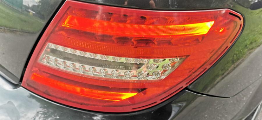 Black Mercedes-Benz C 250 2012 in Riga, with an engine capacity of 2.20 L and mileage of 210 thousand km for 9500 €, photo 18 on AUTOMOTO.COM.LV