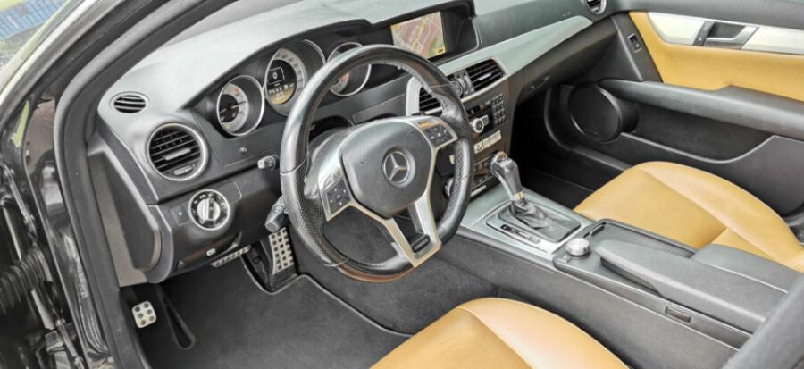 Black Mercedes-Benz C 250 2012 in Riga, with an engine capacity of 2.20 L and mileage of 210 thousand km for 9500 €, photo 27 on AUTOMOTO.COM.LV