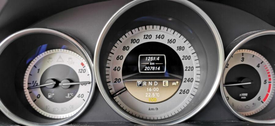 Black Mercedes-Benz C 250 2012 in Riga, with an engine capacity of 2.20 L and mileage of 210 thousand km for 9500 €, photo 30 on AUTOMOTO.COM.LV