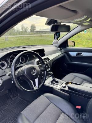 Melns Mercedes-Benz C 250 2012 Rīga, ar dzinēja tilpumu 1.80 L un nobraukumu 254 tūkst. km par 6800 €, foto 8 vietnē AUTOMOTO.COM.LV
