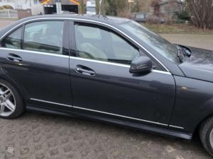 Melns Mercedes-Benz C 250 2013 Panevēža, ar dzinēja tilpumu 2.14 L un nobraukumu 176 tūkst. km par 3450 €, foto 3 vietnē AUTOMOTO.COM.LV
