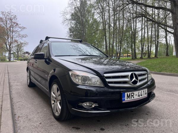 Melns Mercedes-Benz C 250 2009 Ogre, ar dzinēja tilpumu 2.20 L un nobraukumu 299 tūkst. km par 4055 €, foto 1 vietnē AUTOMOTO.COM.LV