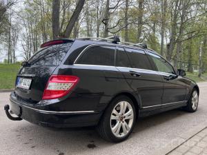 Черный Мерседес Ц 250 2009 в Огре, объемом двигателя 2.20 л и пробегом 299 тыс. км за 4055 €, фото 7 на AUTOMOTO.COM.LV