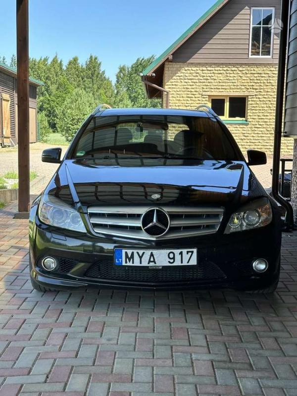 Black Mercedes-Benz C 250 2009 in Plunge, with an engine capacity of 2.14 L and mileage of 416 thousand km for 6000 €, photo 4 on AUTOMOTO.COM.LV