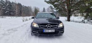 Melns Mercedes-Benz C 250 2010 Viļņa, ar dzinēja tilpumu 2.14 L un nobraukumu 333 tūkst. km par 4900 €, foto 3 vietnē AUTOMOTO.COM.LV
