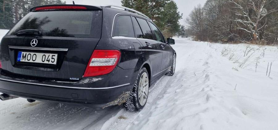 Melns Mercedes-Benz C 250 2010 Viļņa, ar dzinēja tilpumu 2.14 L un nobraukumu 333 tūkst. km par 4900 €, foto 7 vietnē AUTOMOTO.COM.LV