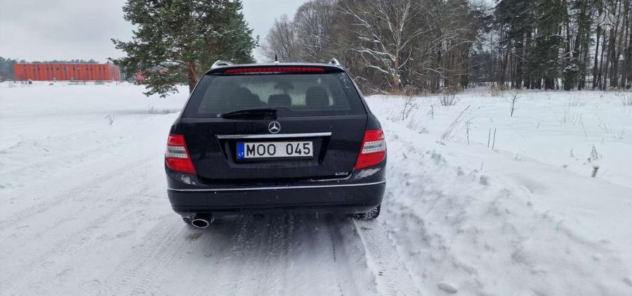 Melns Mercedes-Benz C 250 2010 Viļņa, ar dzinēja tilpumu 2.14 L un nobraukumu 333 tūkst. km par 4900 €, foto 9 vietnē AUTOMOTO.COM.LV