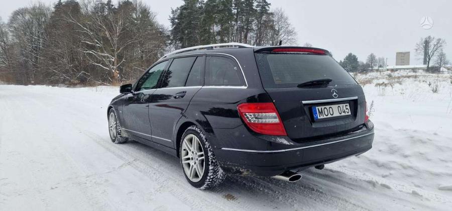 Melns Mercedes-Benz C 250 2010 Viļņa, ar dzinēja tilpumu 2.14 L un nobraukumu 333 tūkst. km par 4900 €, foto 11 vietnē AUTOMOTO.COM.LV