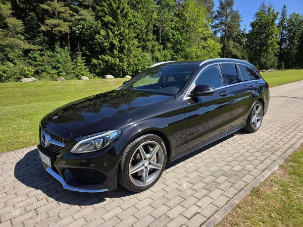 Black Mercedes-Benz C 250 2010 in Telschi, with an engine capacity of 2.14 L and mileage of 270 thousand km for 12900 €, photo 7 on AUTOMOTO.COM.LV