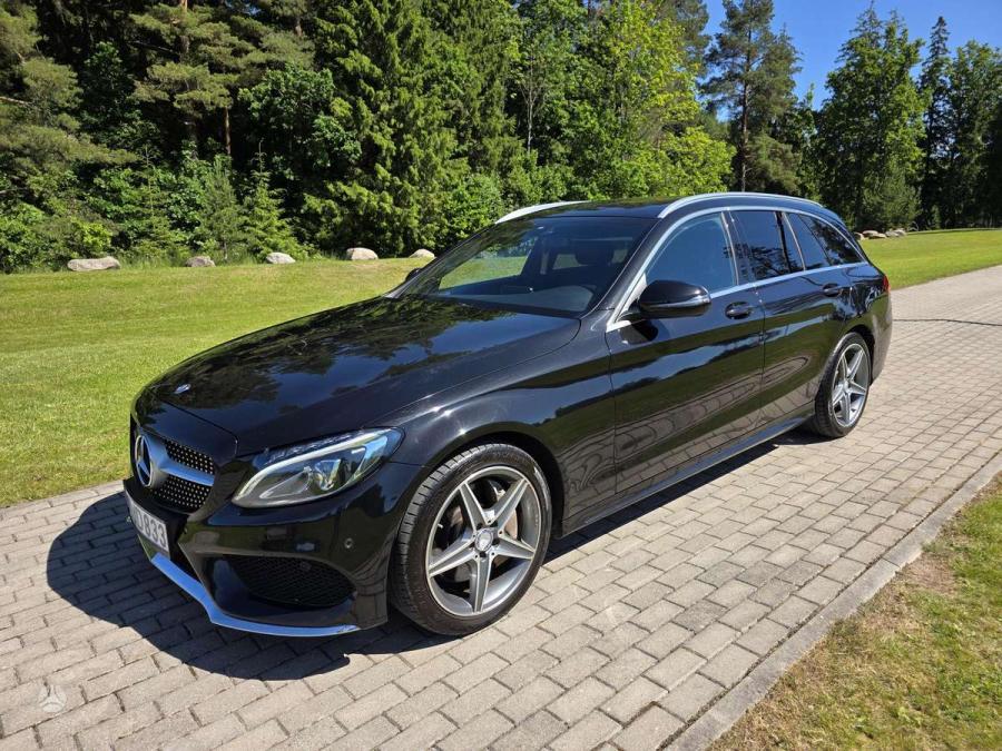 Black Mercedes-Benz C 250 2010 in Telschi, with an engine capacity of 2.14 L and mileage of 270 thousand km for 12900 €, photo 8 on AUTOMOTO.COM.LV