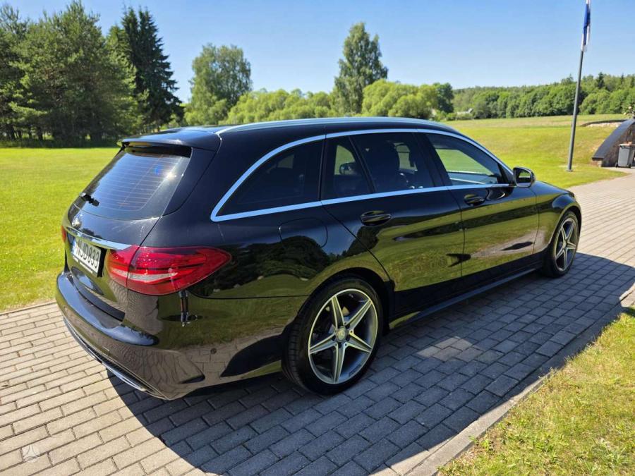 Black Mercedes-Benz C 250 2010 in Telschi, with an engine capacity of 2.14 L and mileage of 270 thousand km for 12900 €, photo 10 on AUTOMOTO.COM.LV