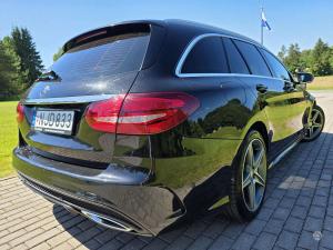 Black Mercedes-Benz C 250 2010 in Telschi, with an engine capacity of 2.14 L and mileage of 270 thousand km for 12900 €, photo 20 on AUTOMOTO.COM.LV