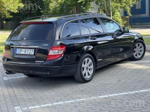 Черный Мерседес Ц 250 2010 в Юрмала, объемом двигателя 2.20 л и пробегом 0 тыс. км за 4490 €, фото 5 на AUTOMOTO.COM.LV