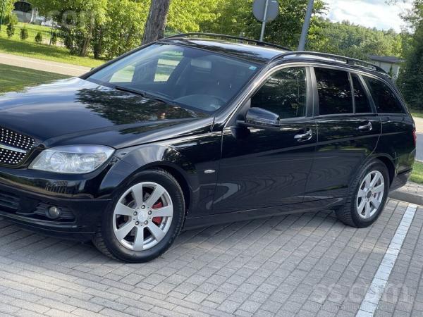 Black Mercedes-Benz C 250 2010 in Jurmala, with an engine capacity of 2.20 L and mileage of 0 thousand km for 4490 €, photo 7 on AUTOMOTO.COM.LV